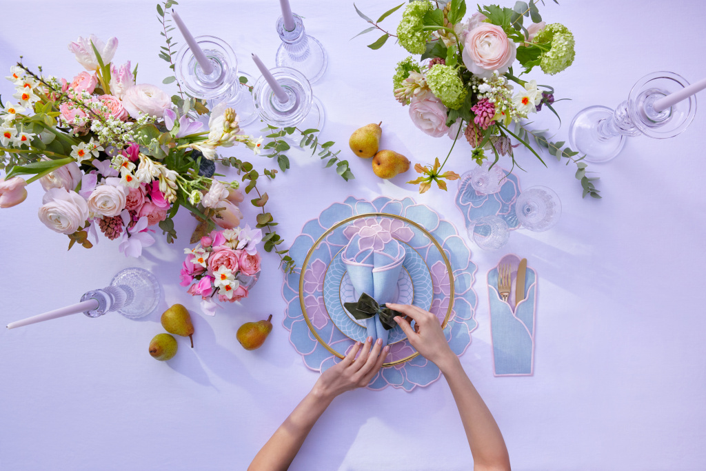 Rules for setting a table in classic style